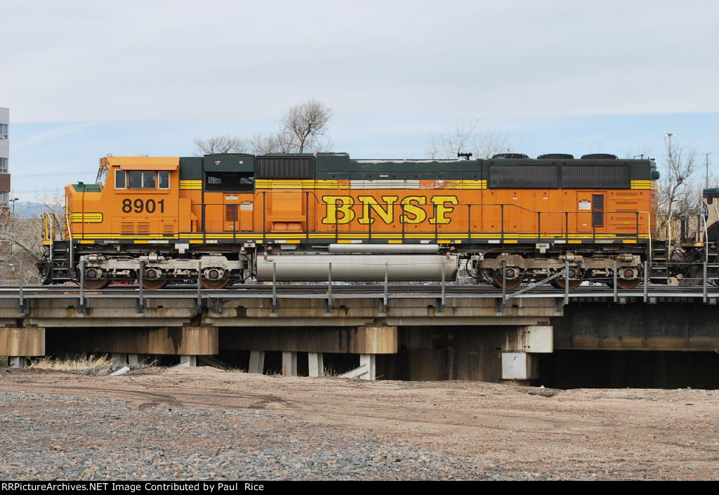 BNSF 8901